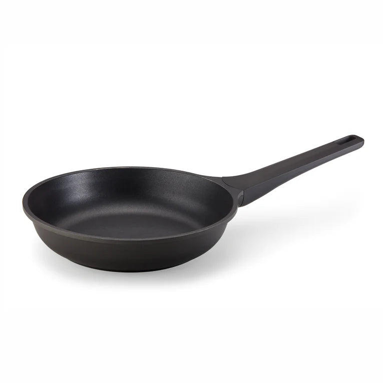 Pujadas Black Forged Frying Pan - 28cm – Deco Housewares