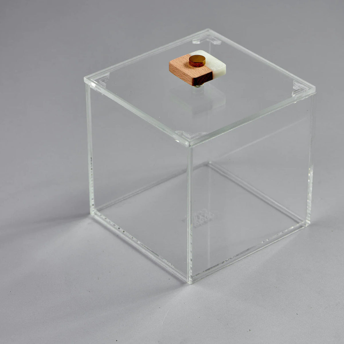 Zee Designs Plexiglass Resin Squared Box – Deco Housewares
